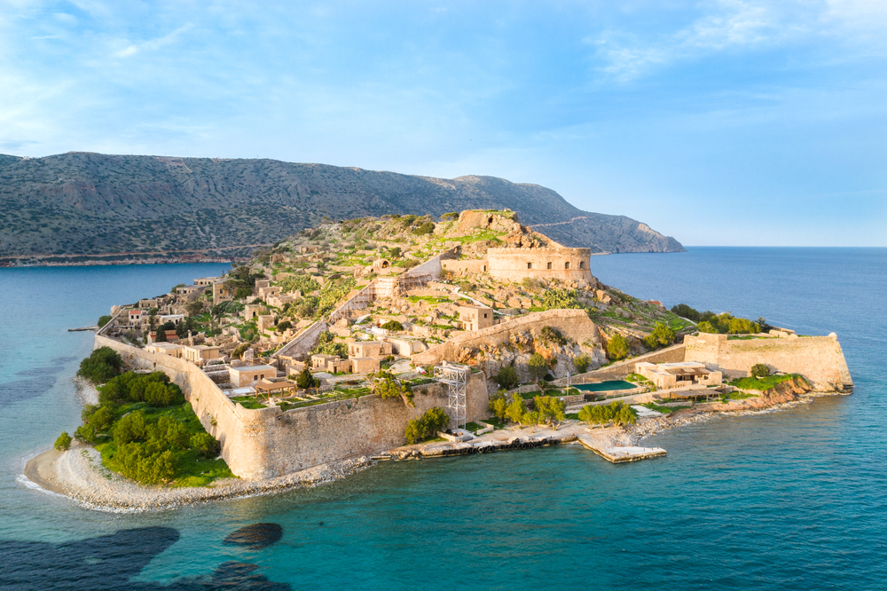 11 Common Misconceptions About Real Estate Agents in Greece
