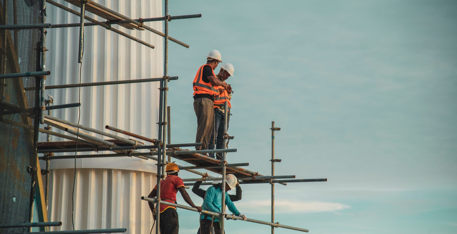 How Are Houses Built in Greece? A Civil Engineer Explains